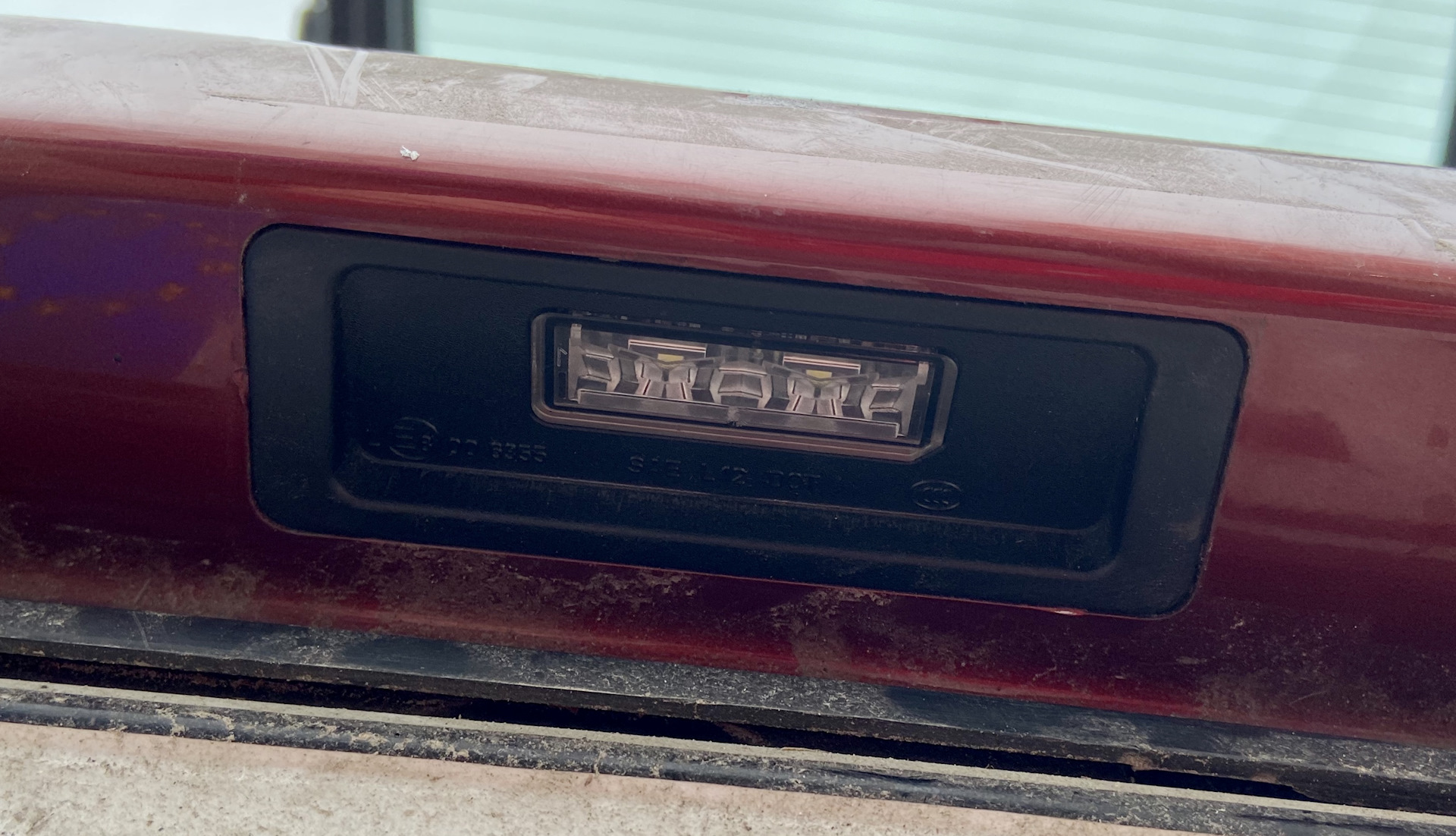 Замена подсветки номера на LED 31352526 — Volvo C30, 1,6 л, 2009 года ...