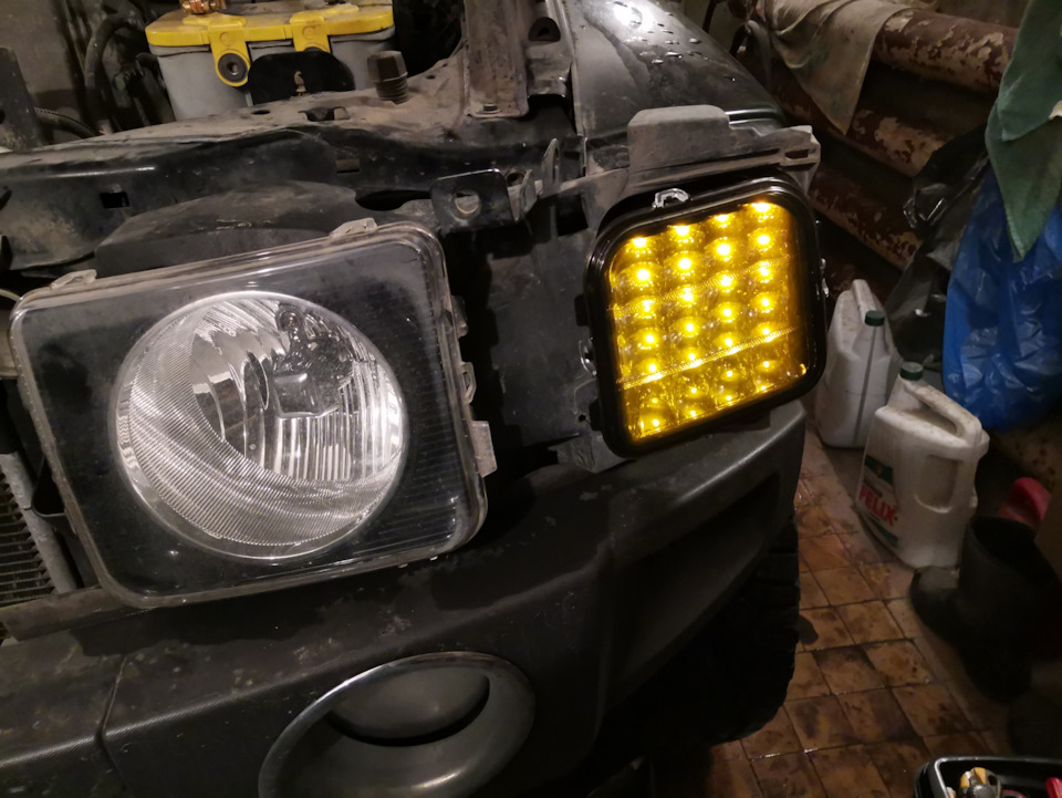Диодные поворотники и маркеры установка — Hummer H3, 3,5 л, 2005 года ...