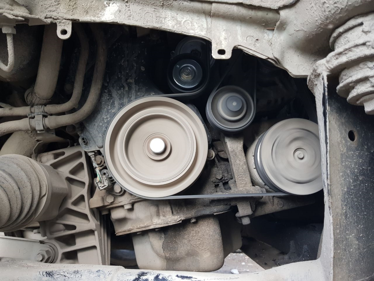 Вибрация двигателя на D драйве — Land Rover Freelander 2 L359 2 2