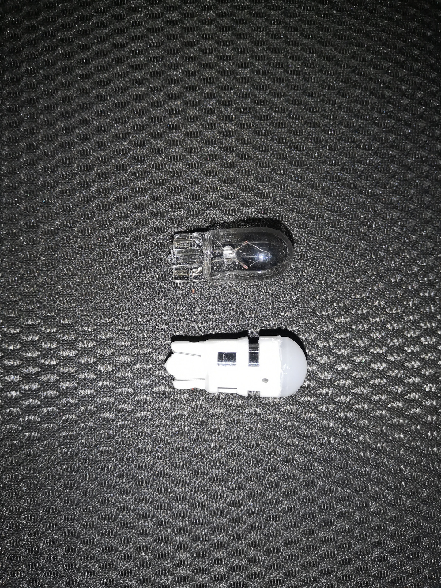 Лампочки из Китая ч.1 (w5w) — Ford Focus III Hatchback, 1,6 л, 2013 ...