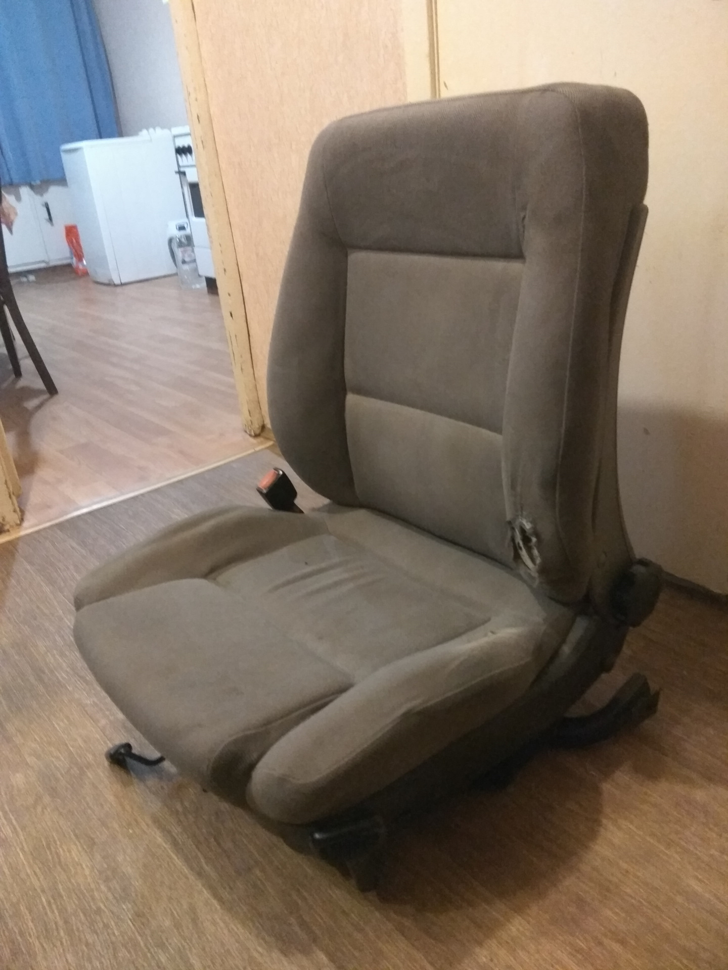 Разбираем сиденье VAG-Sport — Audi 100 Avant (C3), 2 л, 1990 года ...