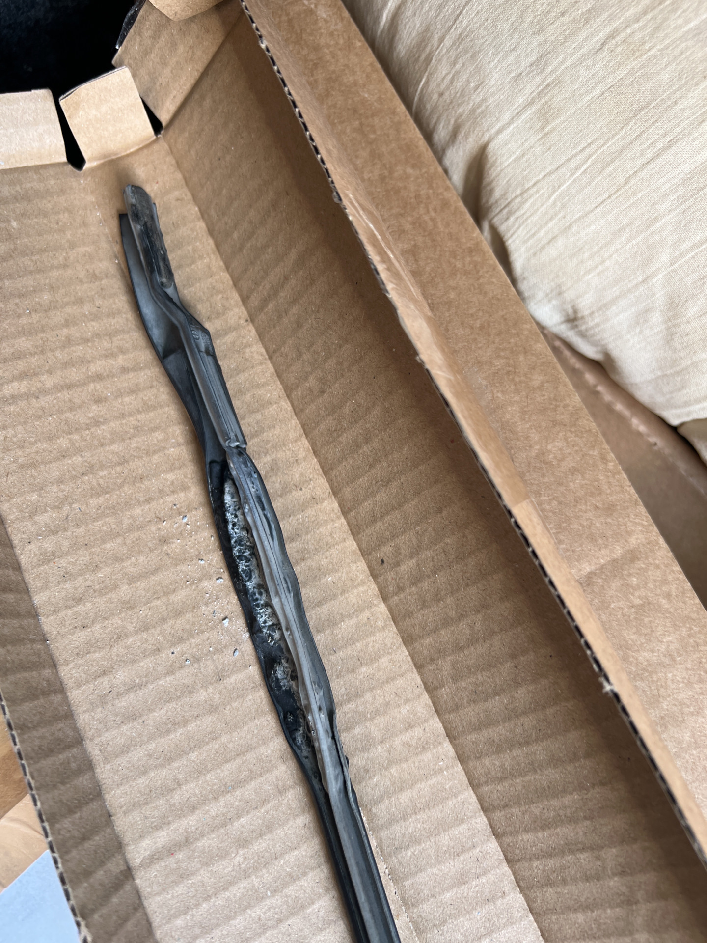 Небольшие обновки (рычаг АКПП, молдинги заднего стекла, вискомуфта ...