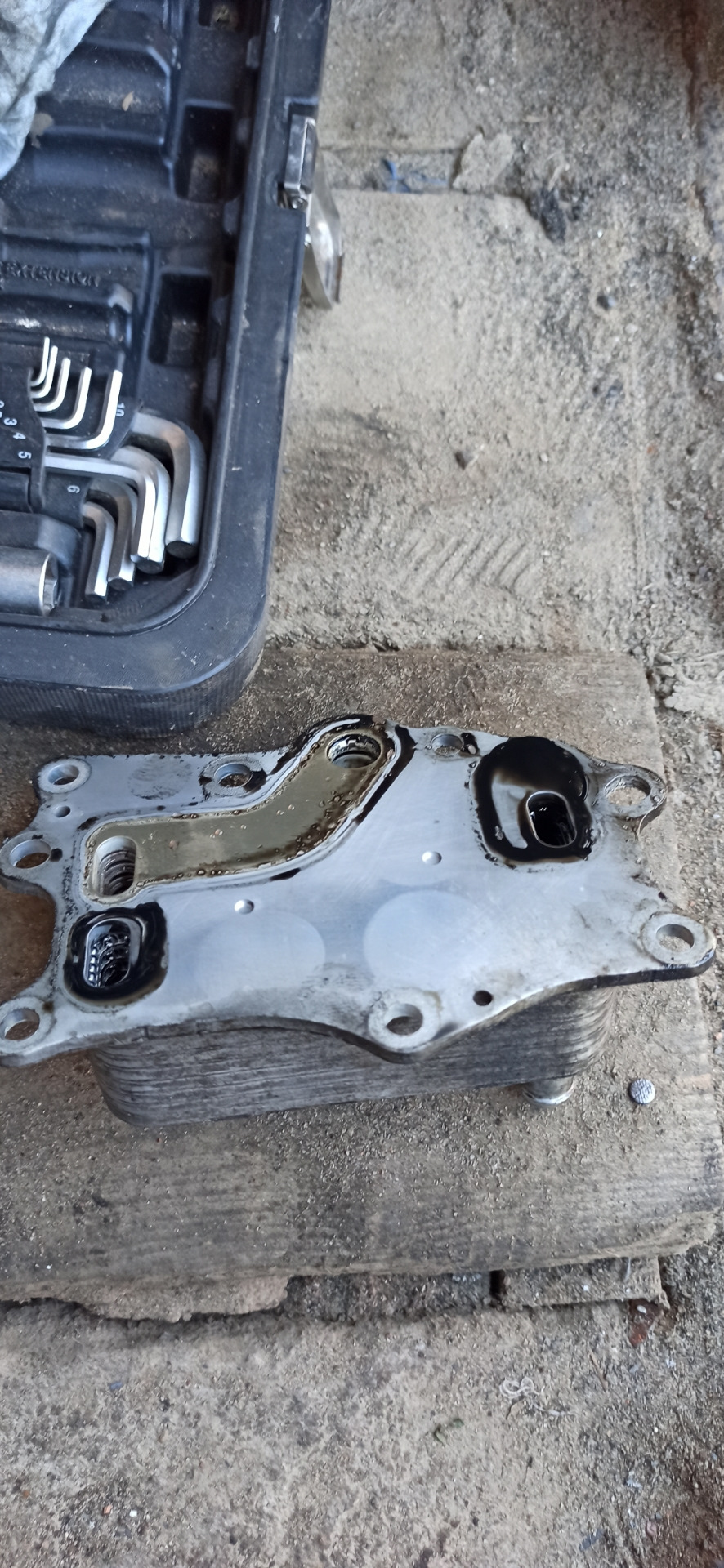 Прокладки маслоохладителя ( часть 3 финал) — Chevrolet Captiva (1G), 2 ...