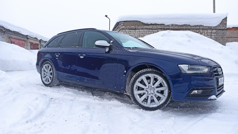 Зимний вид держу в курсе — Audi A4 Avant B8 2 л 2012 года