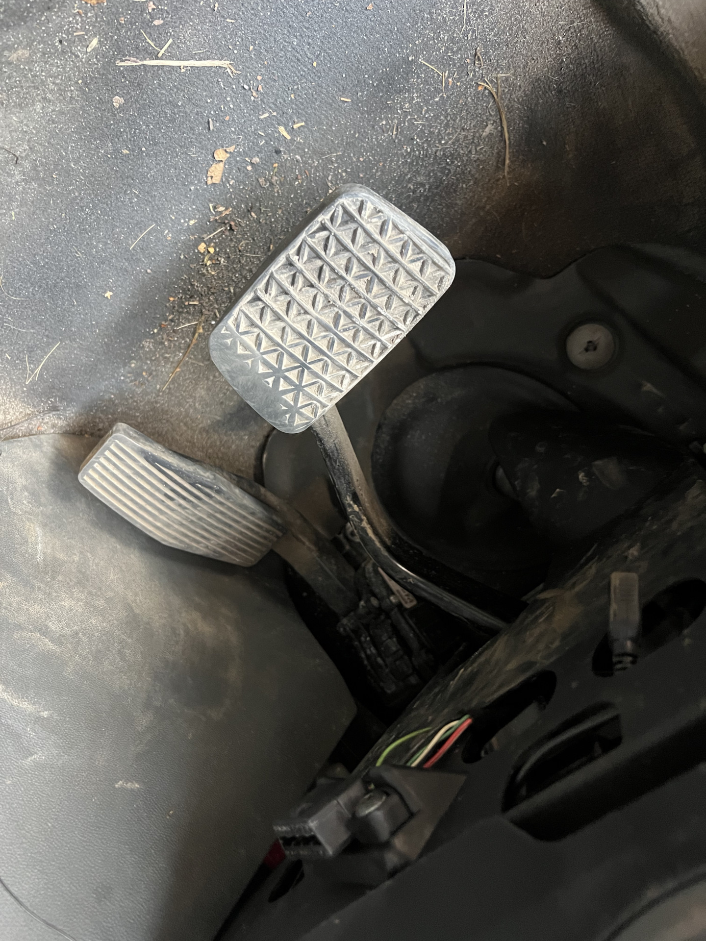 Снятие педали газа или занятие йогой — Saab 9-3 (2G), 2 л, 2004 года | наблюдение | DRIVE2