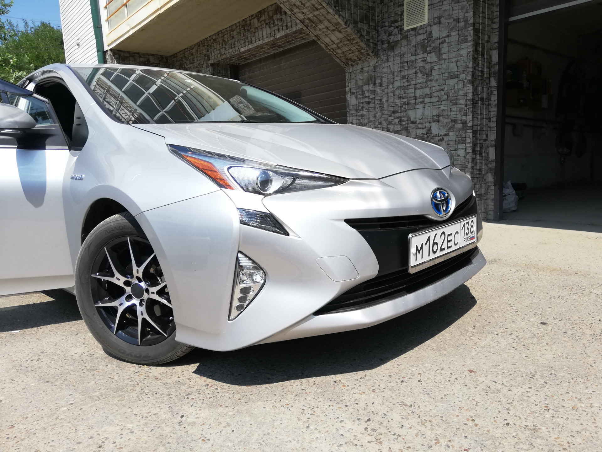 Ребята привет👋 — Toyota Prius (50), 1,8 л, 2018 года | просто так | DRIVE2