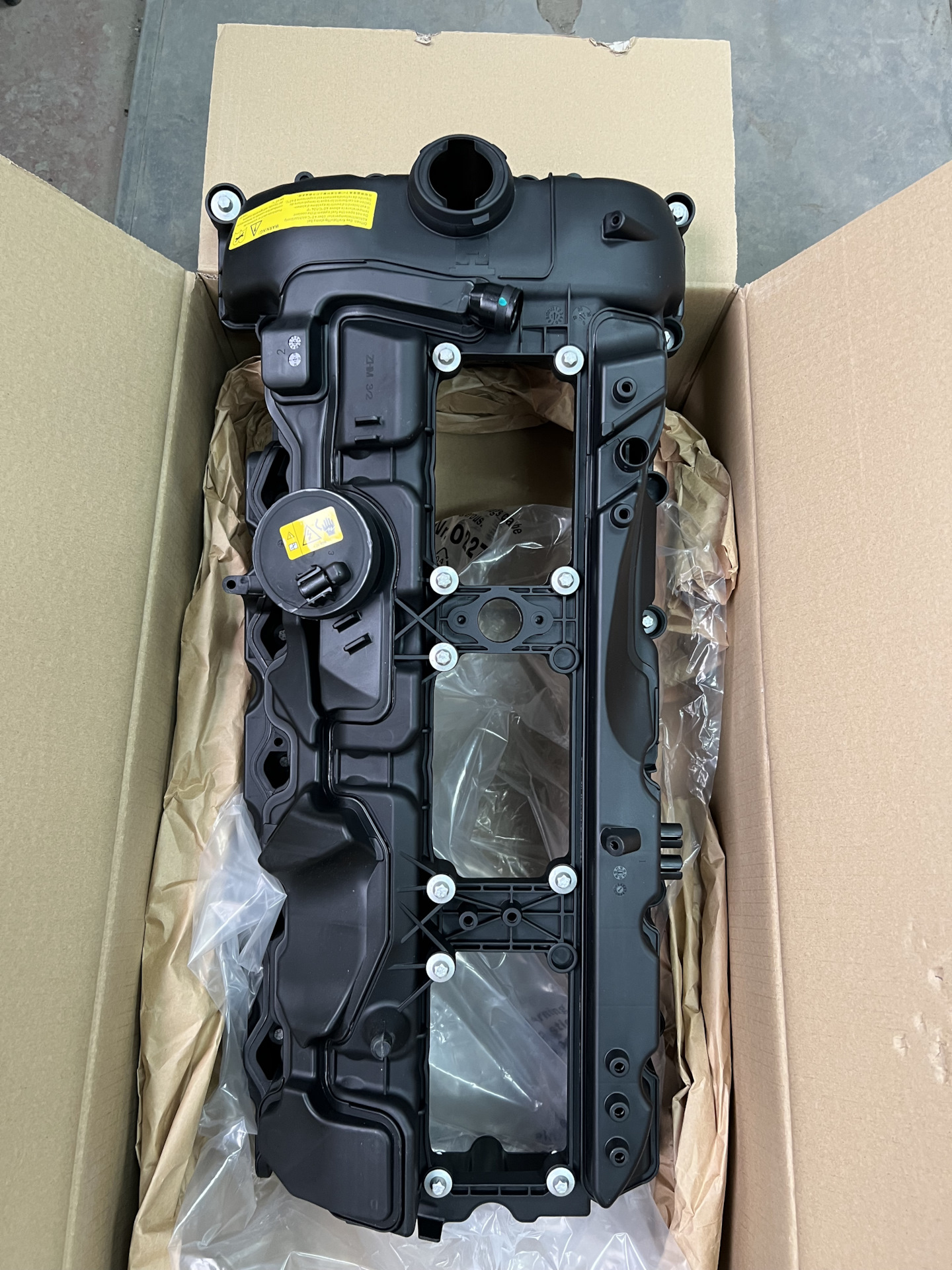 замена клапанной крышки — BMW X6 (E71/E72), 3 л, 2012 года | расходники ...