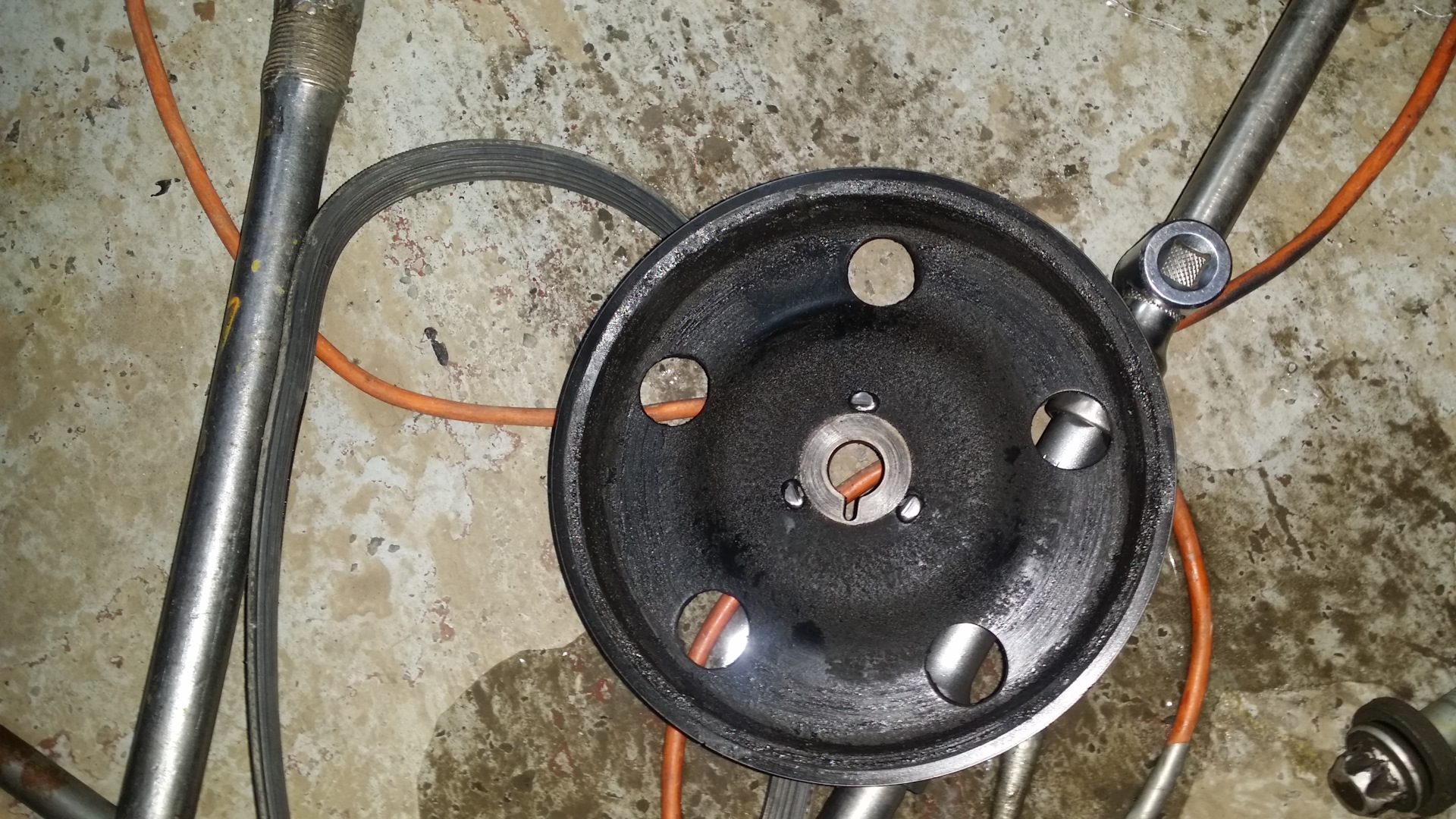 Замена сальника коленвала — Mitsubishi Colt VI, 1,3 л, 2004 года ...