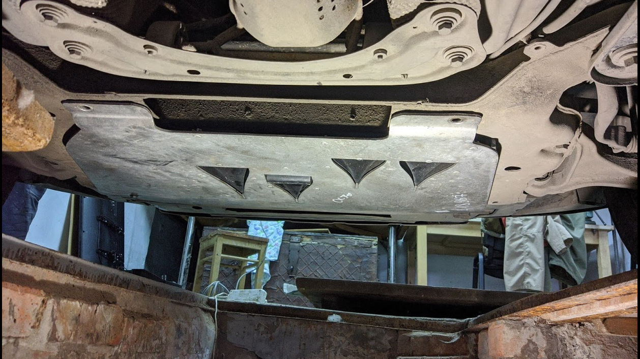 Про защиту — Volvo XC70 II, 2,4 л, 2000 года | аксессуары | DRIVE2