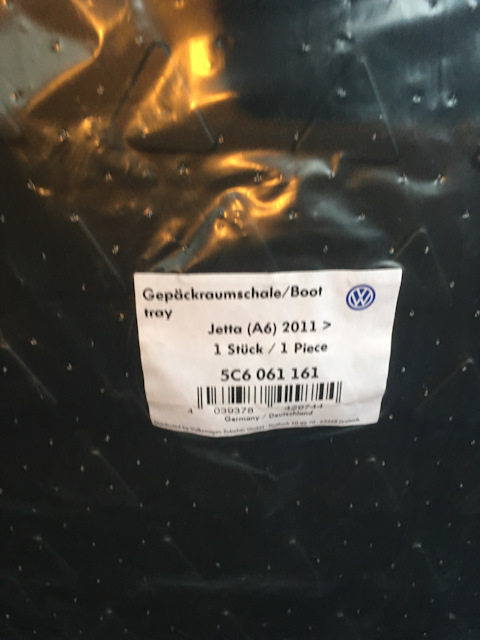 5C6061161 Коврик в багажный отсек VAG | Запчасти на DRIVE2