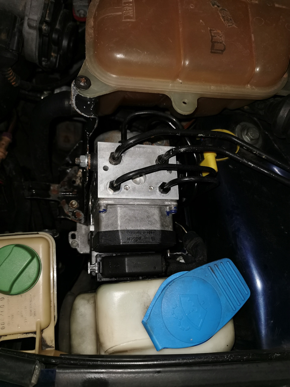 ABS/EDS 5.3 quattro 8E0614111A — Audi A4 (B5), 1,8 л, 1998 года ...