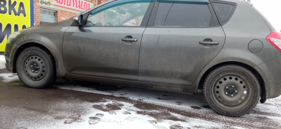 Колпачки на ступичную гайку — KIA Ceed (1G), 1,6 л, 2011 года ...