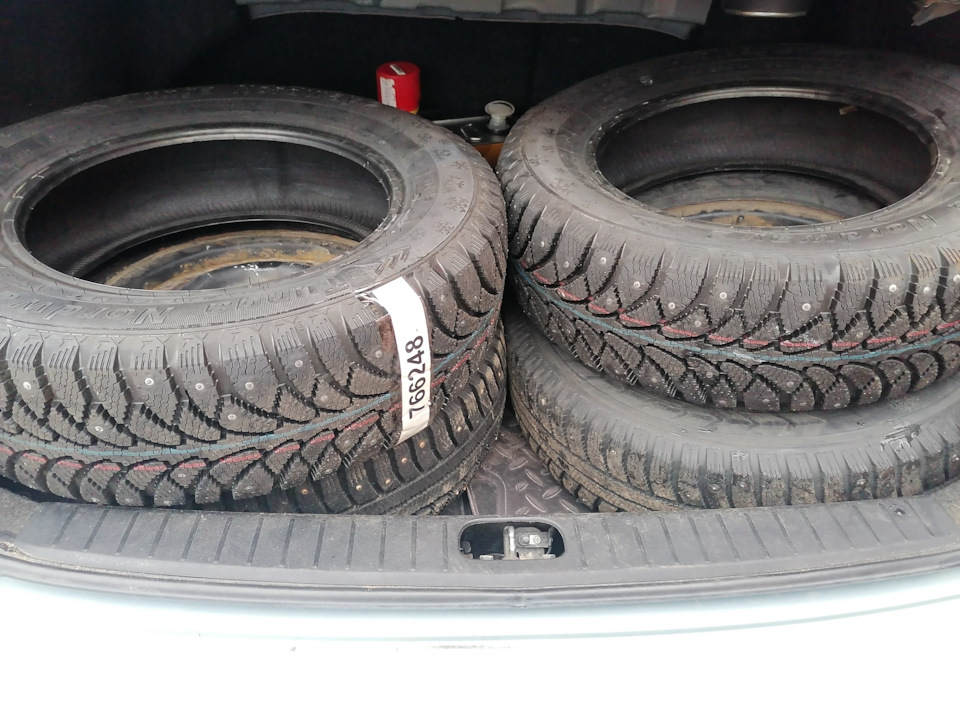 Замена задних покрышек. — Hyundai Verna, 1,4 л, 2008 года | шины | DRIVE2