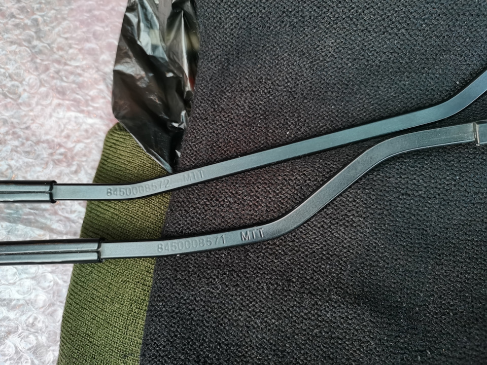 8450008571 Рычаг со щёткой стеклоочистителя со стороны водителя в сборе ...