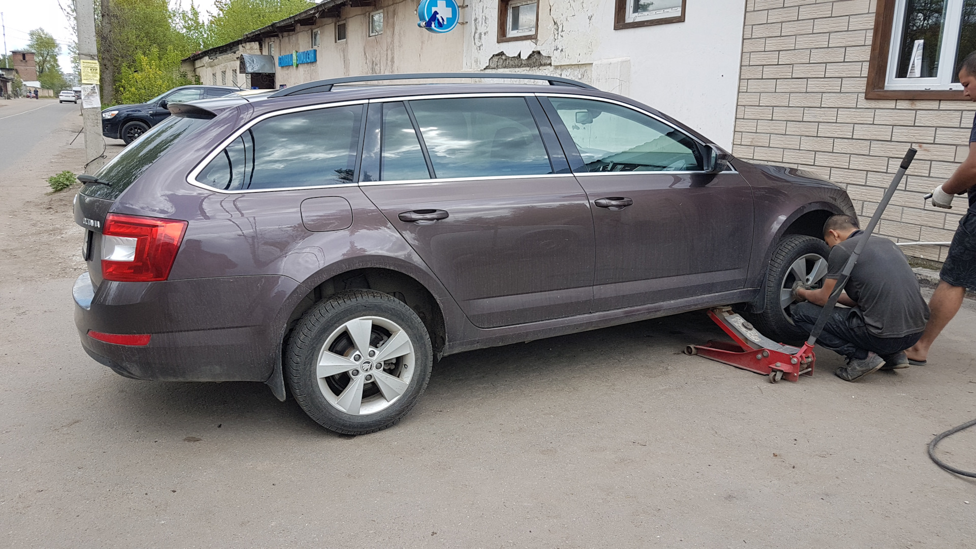 11. Переобувка. Весна 2022. — Skoda Octavia Combi A7 Mk3, 1,8 л, 2015 года | шины | DRIVE2