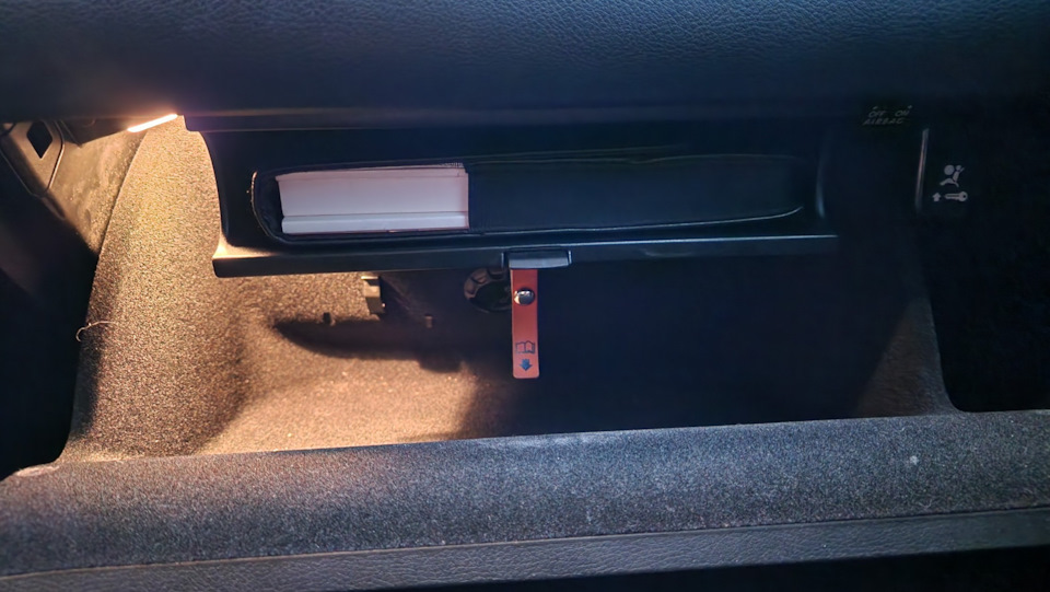 [Anti-retrofit?] Removing Media-in module — Volkswagen Passat Variant ...