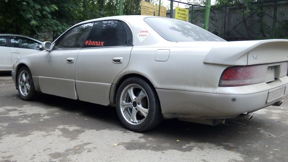 Колёса заняли своё место)) — Toyota Crown Majesta (S140), 4 л, 1992 года | колёсные диски | DRIVE2