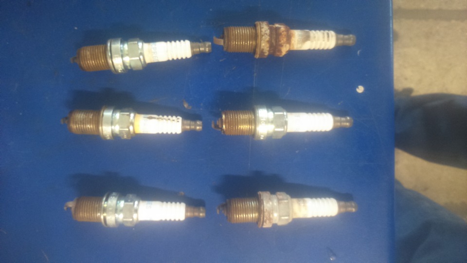 Замена свечей — Hyundai Sonata IV (EF), 2,7 л, 2004 года | своими ...