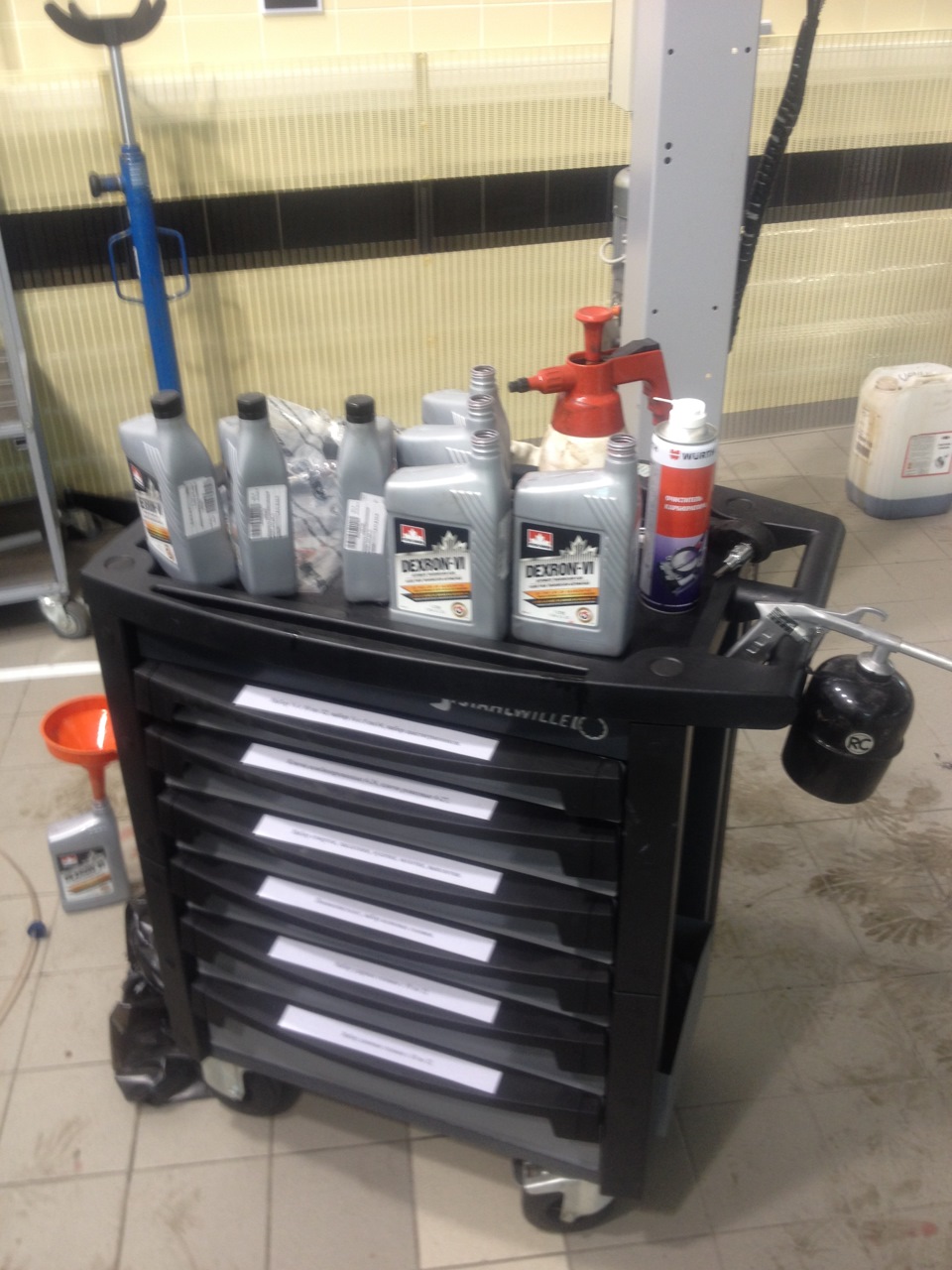 Замена масла в АКПП — BMW X3 (E83), 3 л, 2005 года | визит на сервис ...