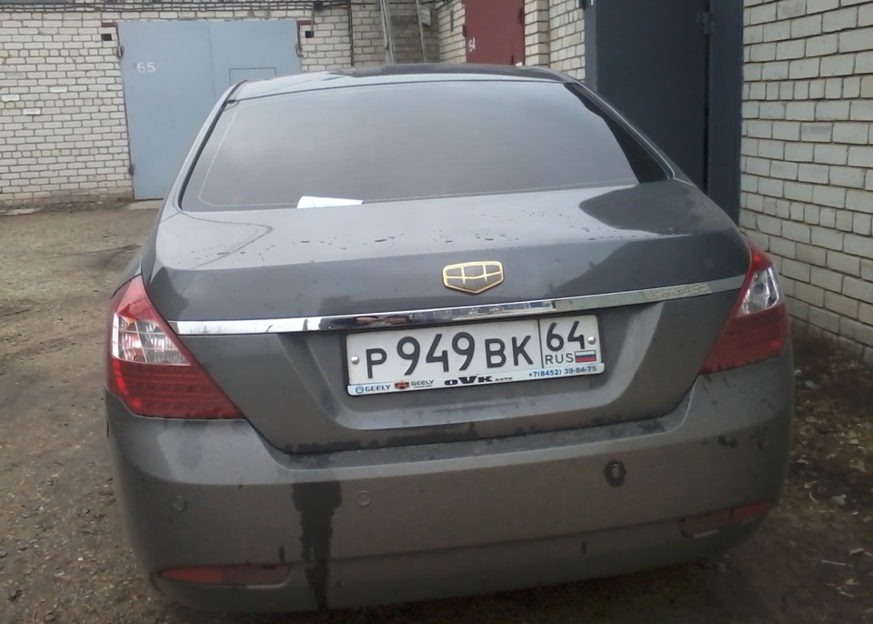 Значок в серый карбон — Geely Emgrand EC7 FE-1, 1,5 л, 2013 года | стайлинг | DRIVE2