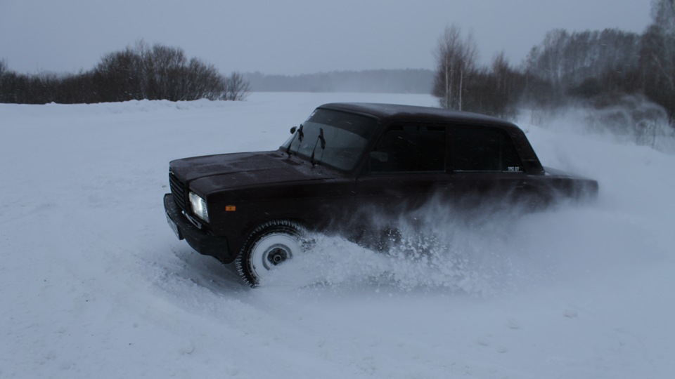 люди добрые помогите, может кто знает в чем проблема? — Lada 2107, 1,5 ...