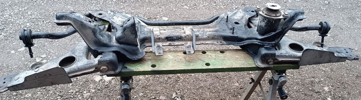 Втулки и стойки переднего стабилизатора — Volkswagen Passat B3, 1,8 л ...