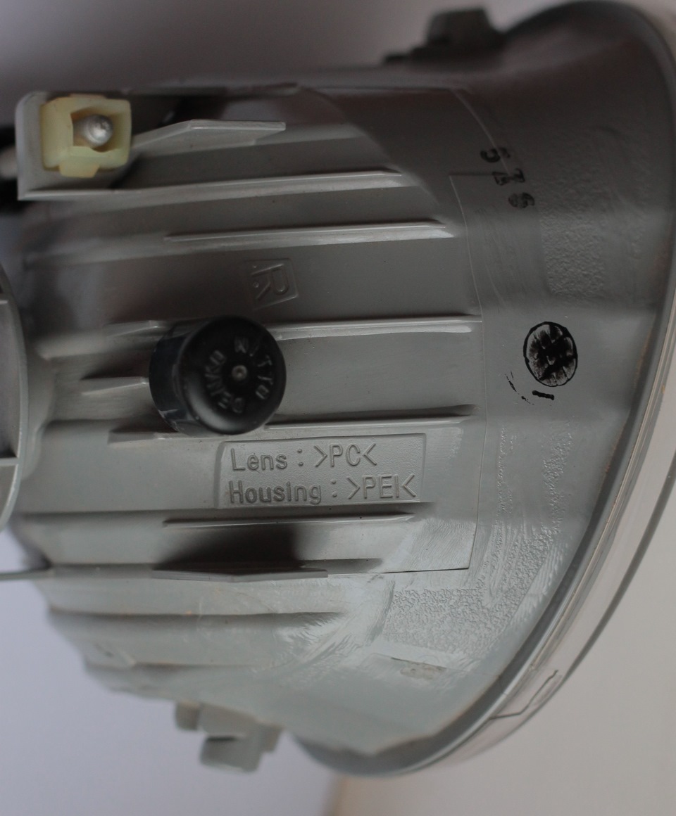 Продам туманки Rav4 (V20 рестайлинг) — DRIVE2