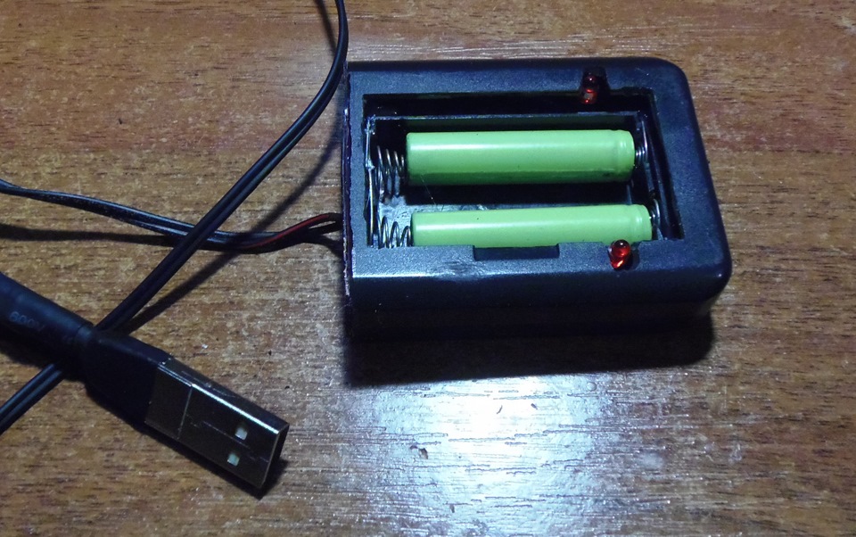 USB зарядка для пальчиковых аккумуляторов. — Lada 2115, 1,5 л, 2005 ...