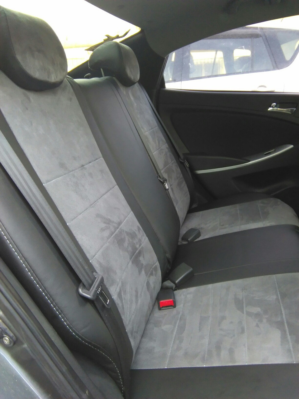 Чехлы на сиденья — Hyundai Solaris (1G), 1,6 л, 2011 года | аксессуары ...
