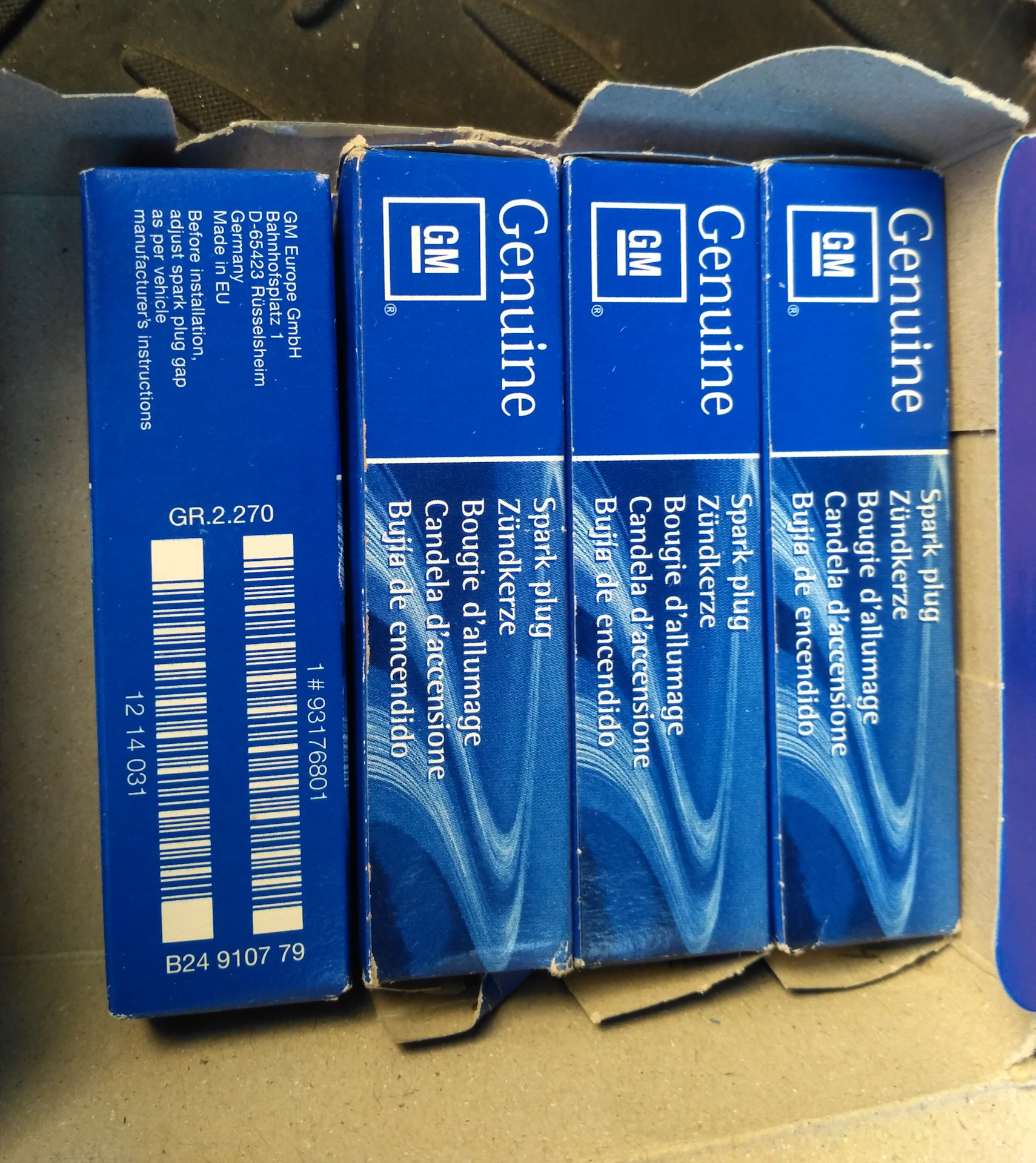 23. Замена свечей, и прокладки клапанной крышки — Opel Astra H, 1,6 л ...