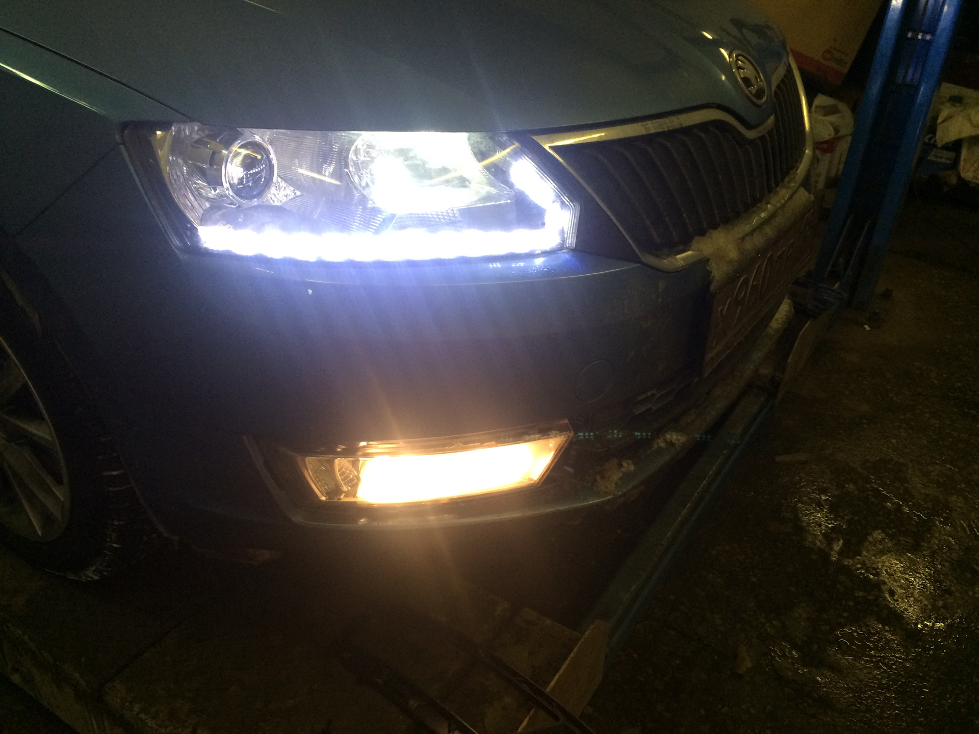 Светодиодные лампы H8 в ПТФ Шкода Рапид — Skoda Rapid (1G), 1,4 л, 2015 ...