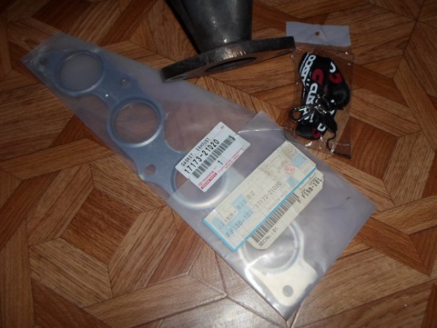 1717321020 Прокладка выпускного коллектора TOYOTA BB/BELTA/COROLLA RUNX ...