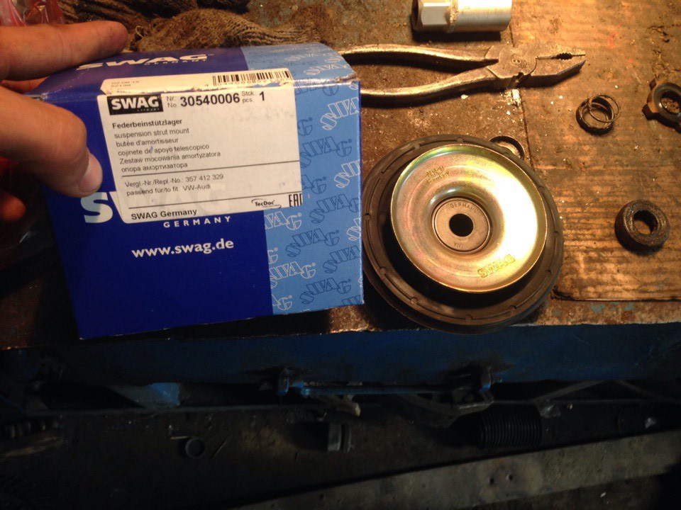 357412329 Опора амортизатора передней подвески / VW Golf-II/III, Jetta ...