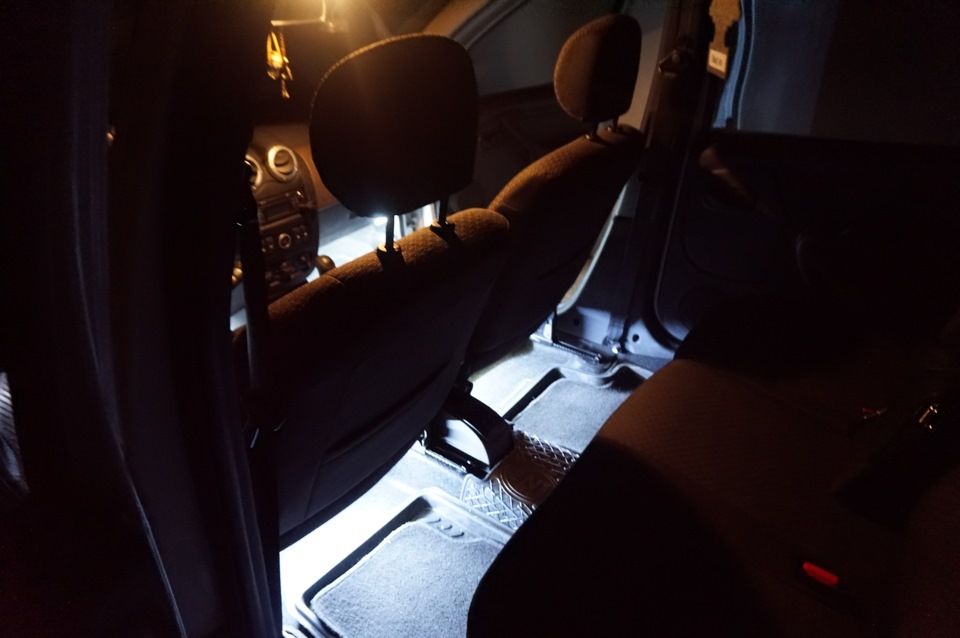 Подсветка салона — Lada Ларгус, 1,6 л, 2013 года | тюнинг | DRIVE2