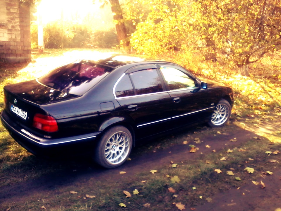 теперь на разношироких Rondell 0058 17'' — BMW 5 series (E39), 2 л ...