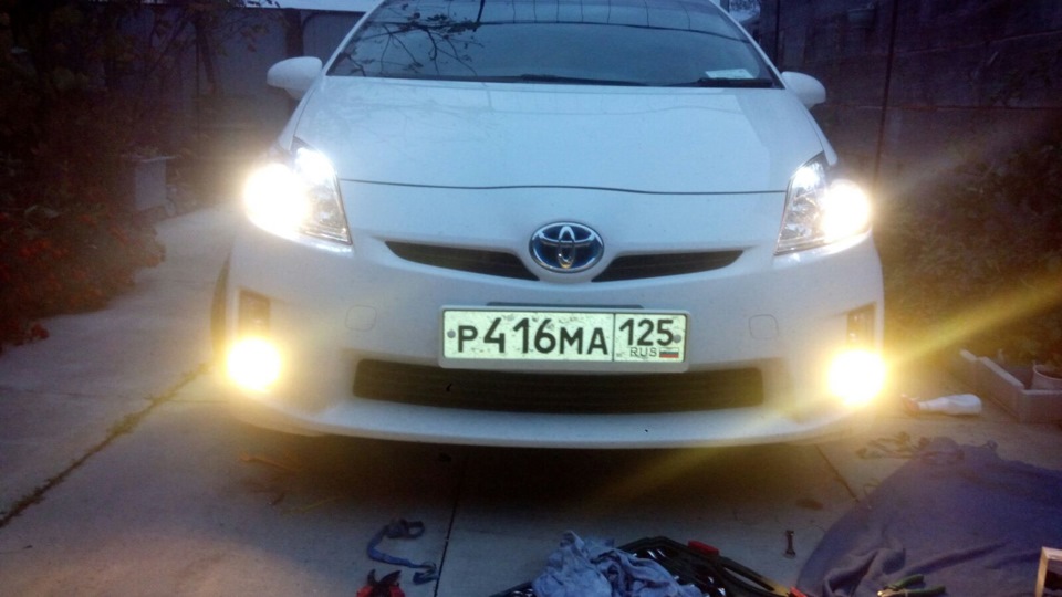 Туманки — Toyota Prius (30), 1,8 л, 2010 года | аксессуары | DRIVE2