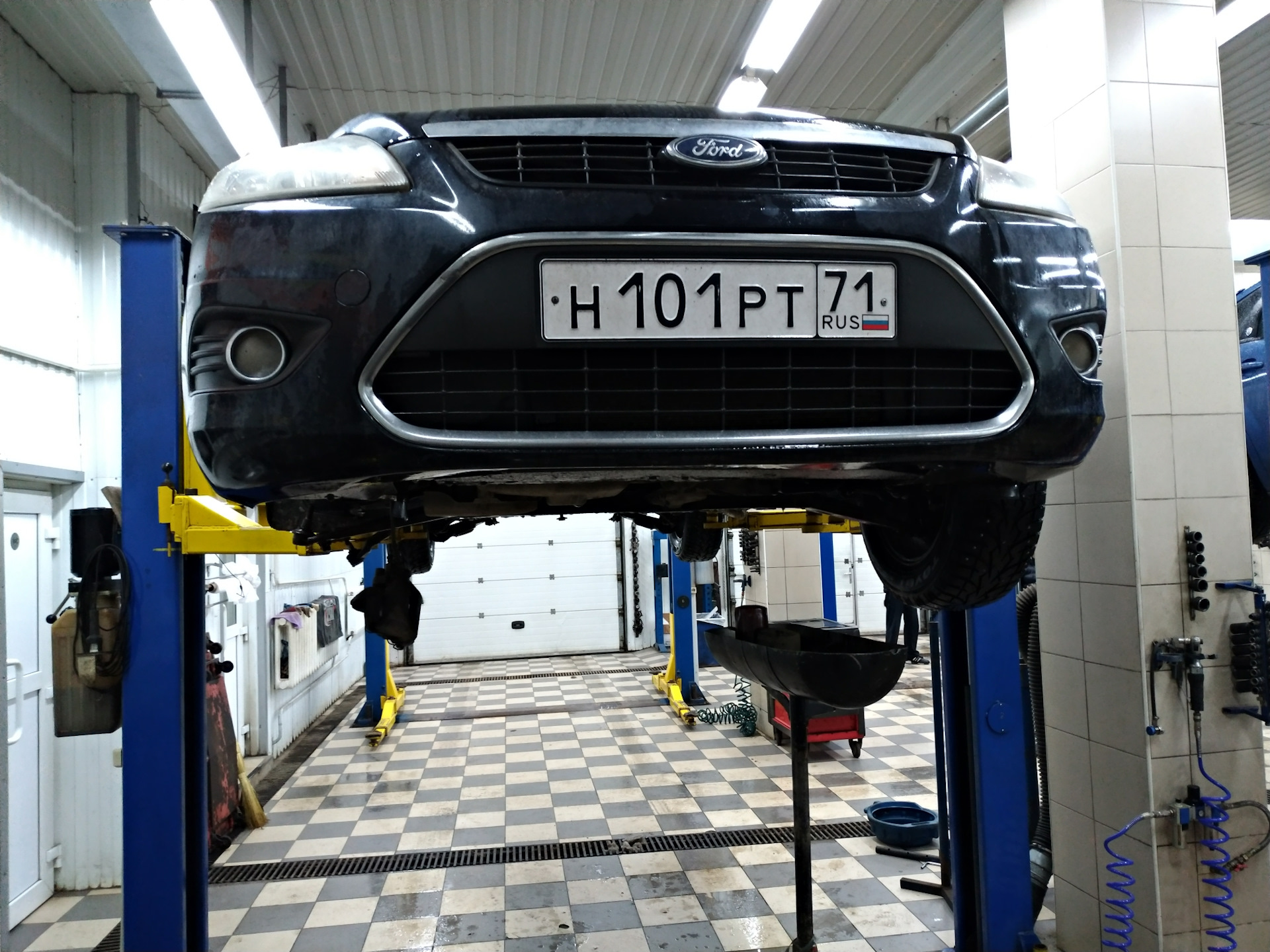 Замена подшипников — Ford Focus II Hatchback, 1,8 л, 2008 года | визит ...