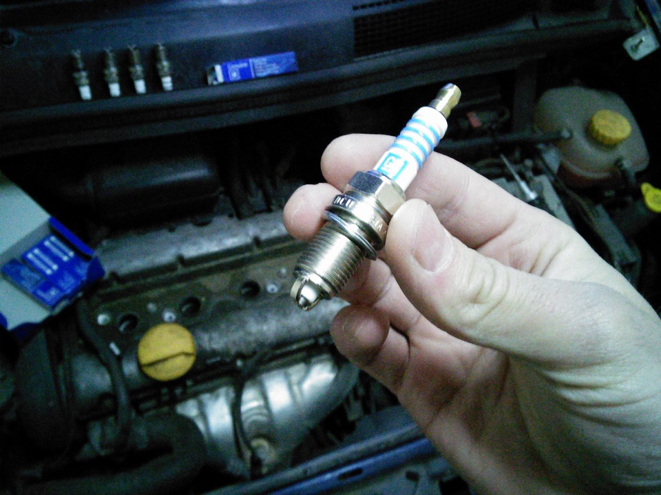 замена свечей — Opel Zafira A, 1,6 л, 2003 года | своими руками | DRIVE2