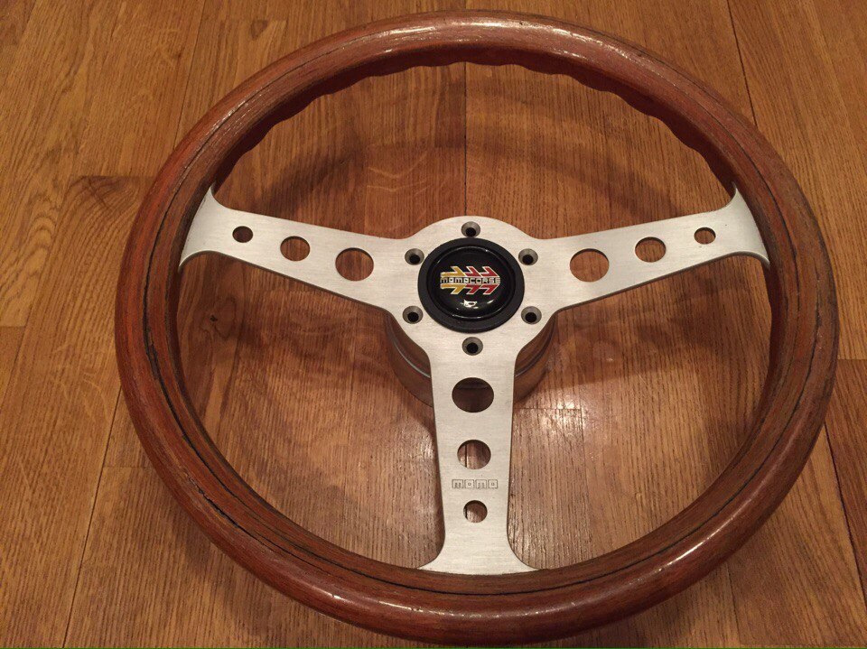 Руль Momo — Volkswagen Jetta II, 1,8 л, 1988 года | аксессуары | DRIVE2