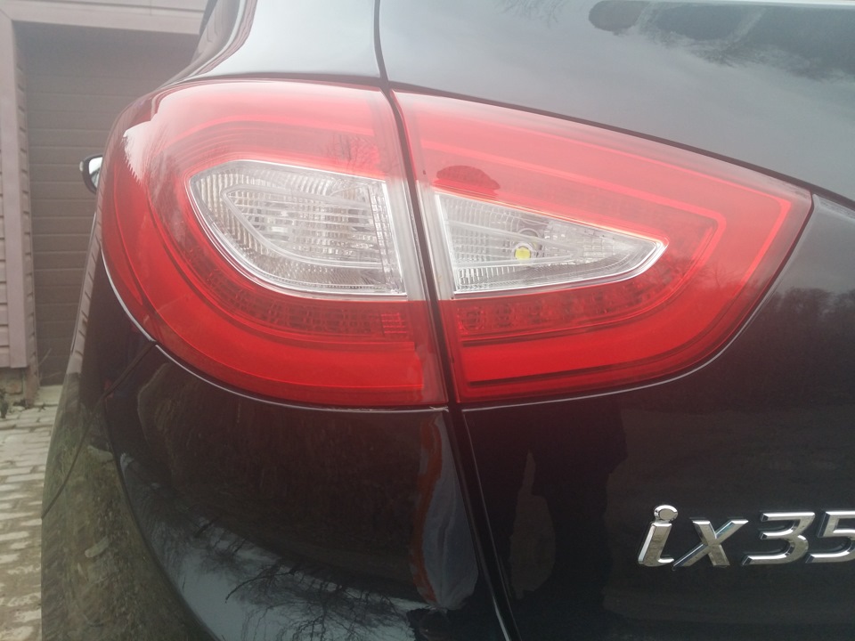 Лампы поворотников Philips в задние фонари — Hyundai ix35, 2 л, 2014 ...
