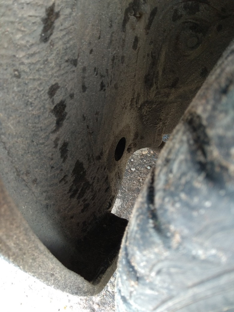 Нужна помощь — опознать заглушку в задней арке — Toyota Camry (XV30), 2 ...