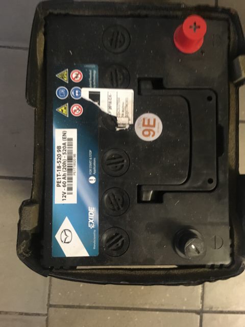 PE1T18520 Стартерная аккумуляторная батарея MAZDA | Запчасти на DRIVE2