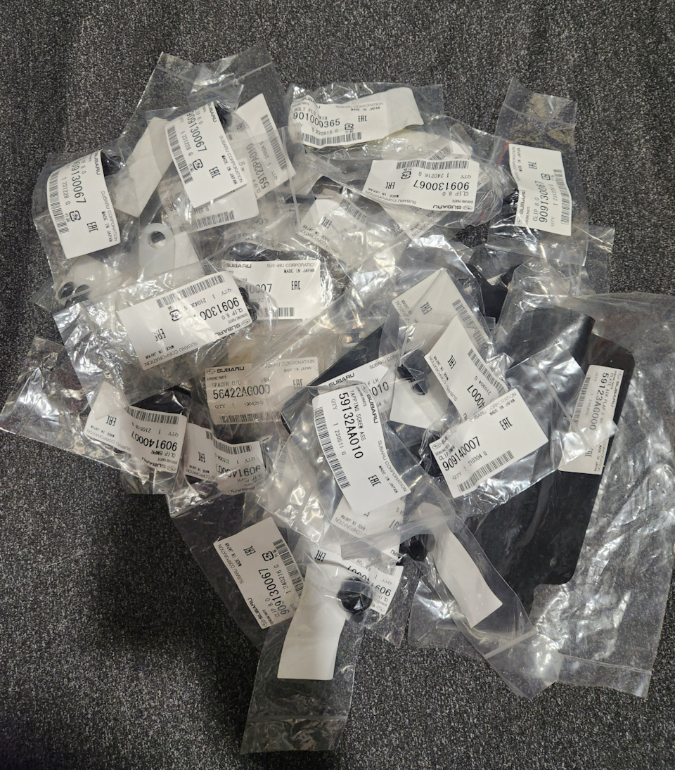 Просто клипсы — Subaru Outback (BP), 2,5 л, 2005 года | просто так | DRIVE2