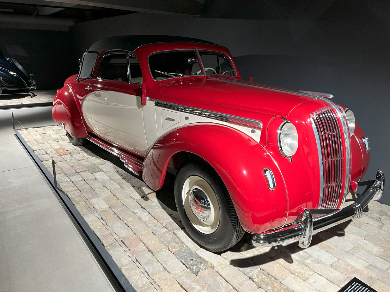 Automuziejus Vilnius — Часть 5. Lincoln, Mercedes-Benz, Messerschmitt ...