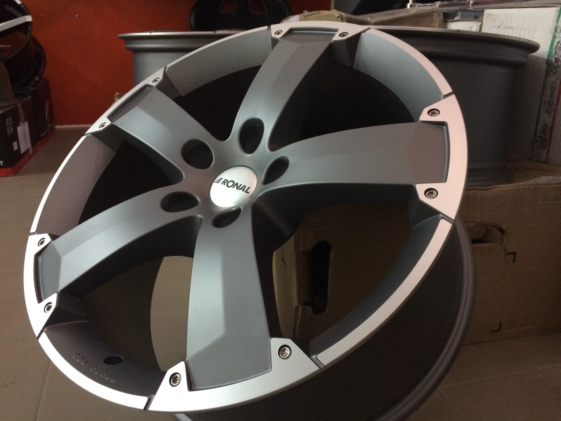 Ronal R47 на VW Touareg — Wheels Boutique Ukraine на DRIVE2