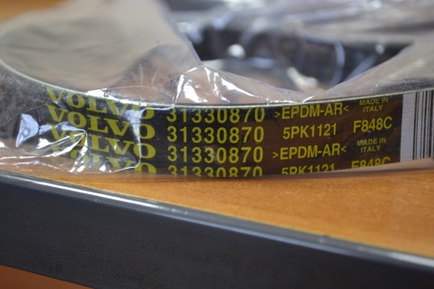 31330870 Поликлиновый ремень. Число ручьев 5 Volvo | Запчасти на DRIVE2