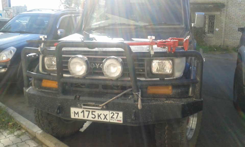 крепление под хайджек — Toyota Land Cruiser Prado 70-series, 3 л, 1994 ...