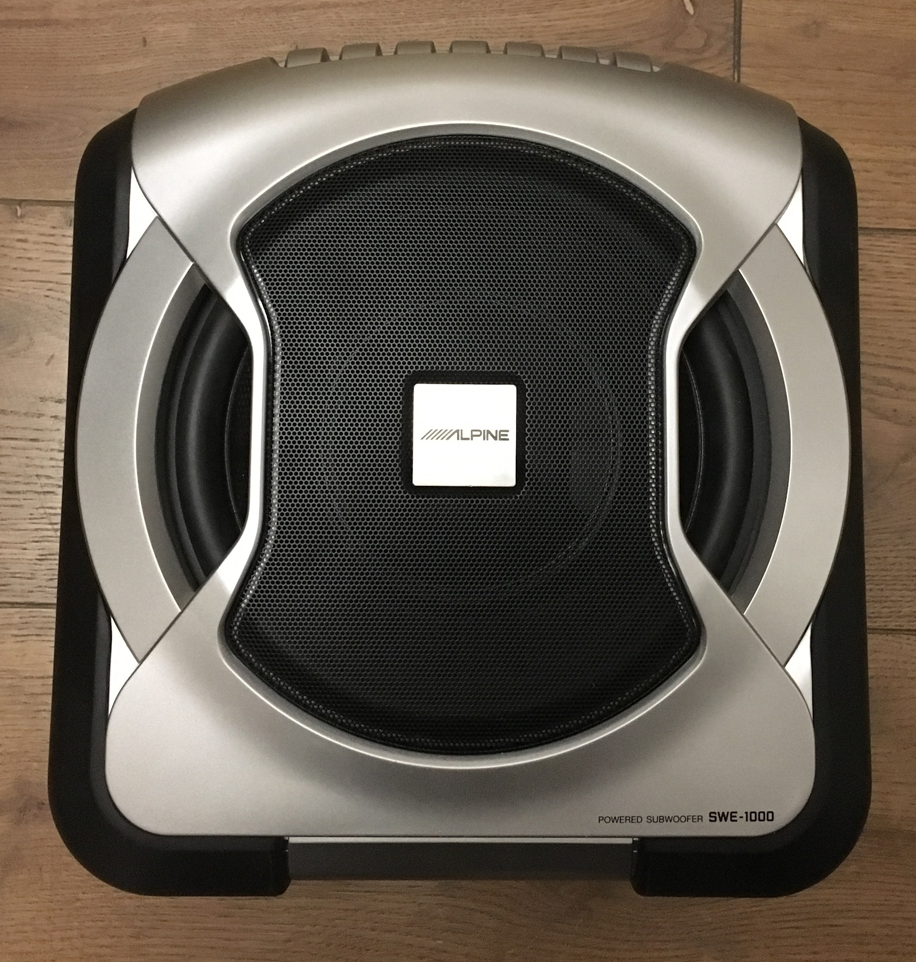 Alpine SWE-1000 — Land Rover Freelander 2 (L359), 2,2 л, 2012 года | автозвук | DRIVE2