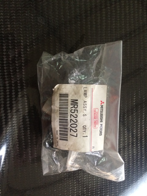 MR522027 Повторитель поворота на крыло L/R Mitsubishi | Запчасти на DRIVE2