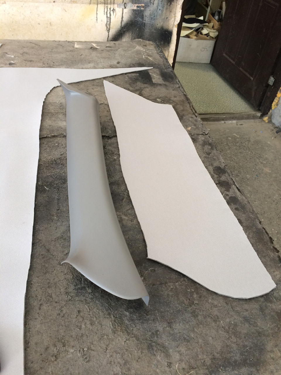 Перетяжка стоек или убираем дешевый пластик — Subaru Forester (SG), 2 л ...